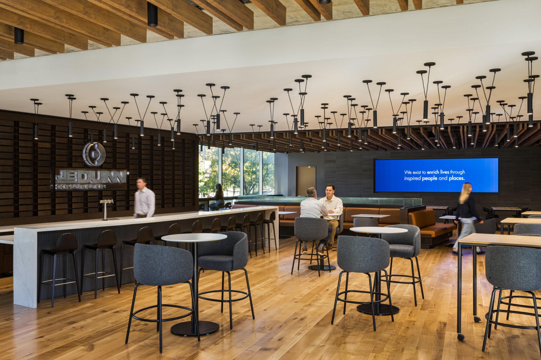 JE Dunn Headquarters - Helix Architecture + Design