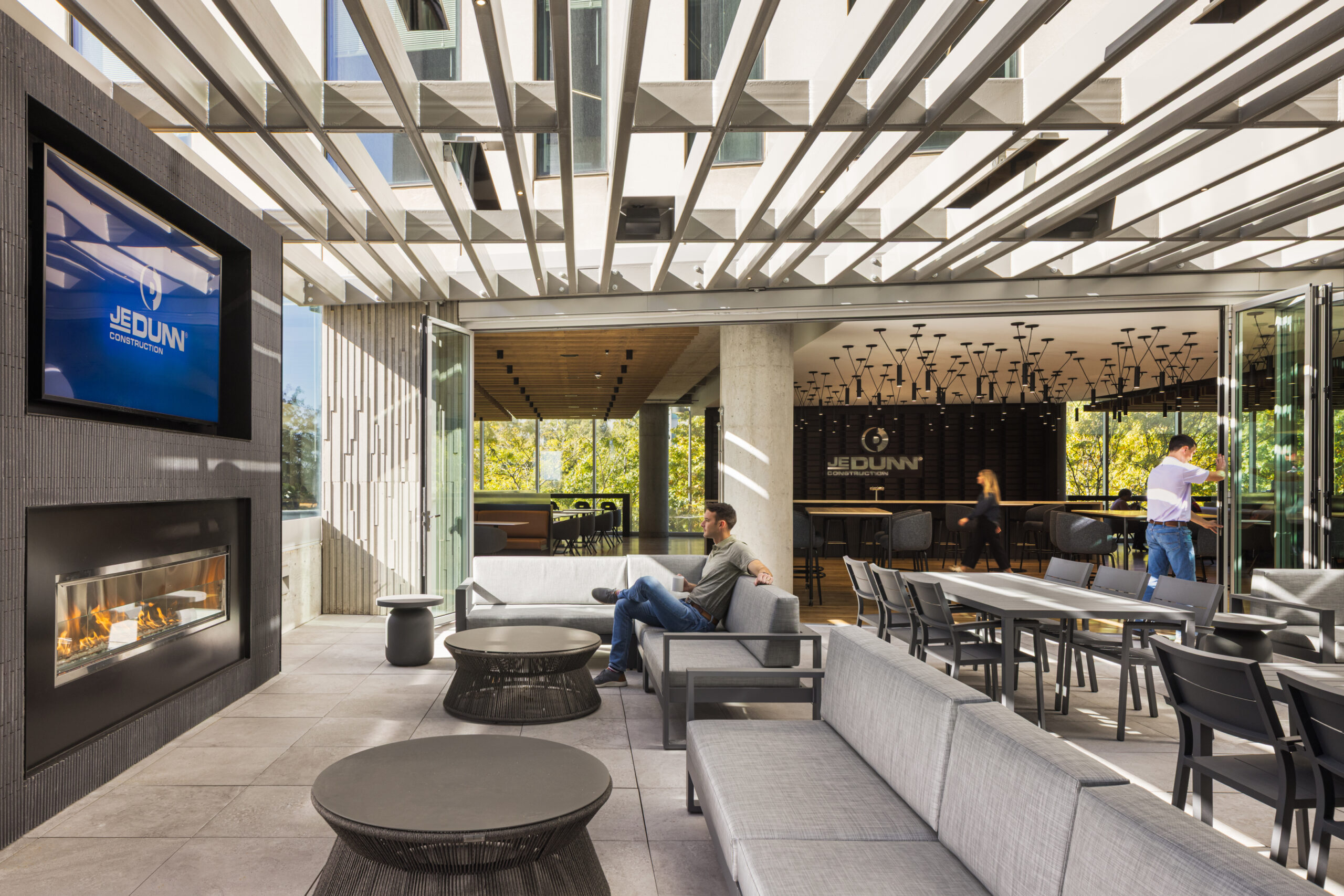 JE Dunn Headquarters - Helix Architecture + Design